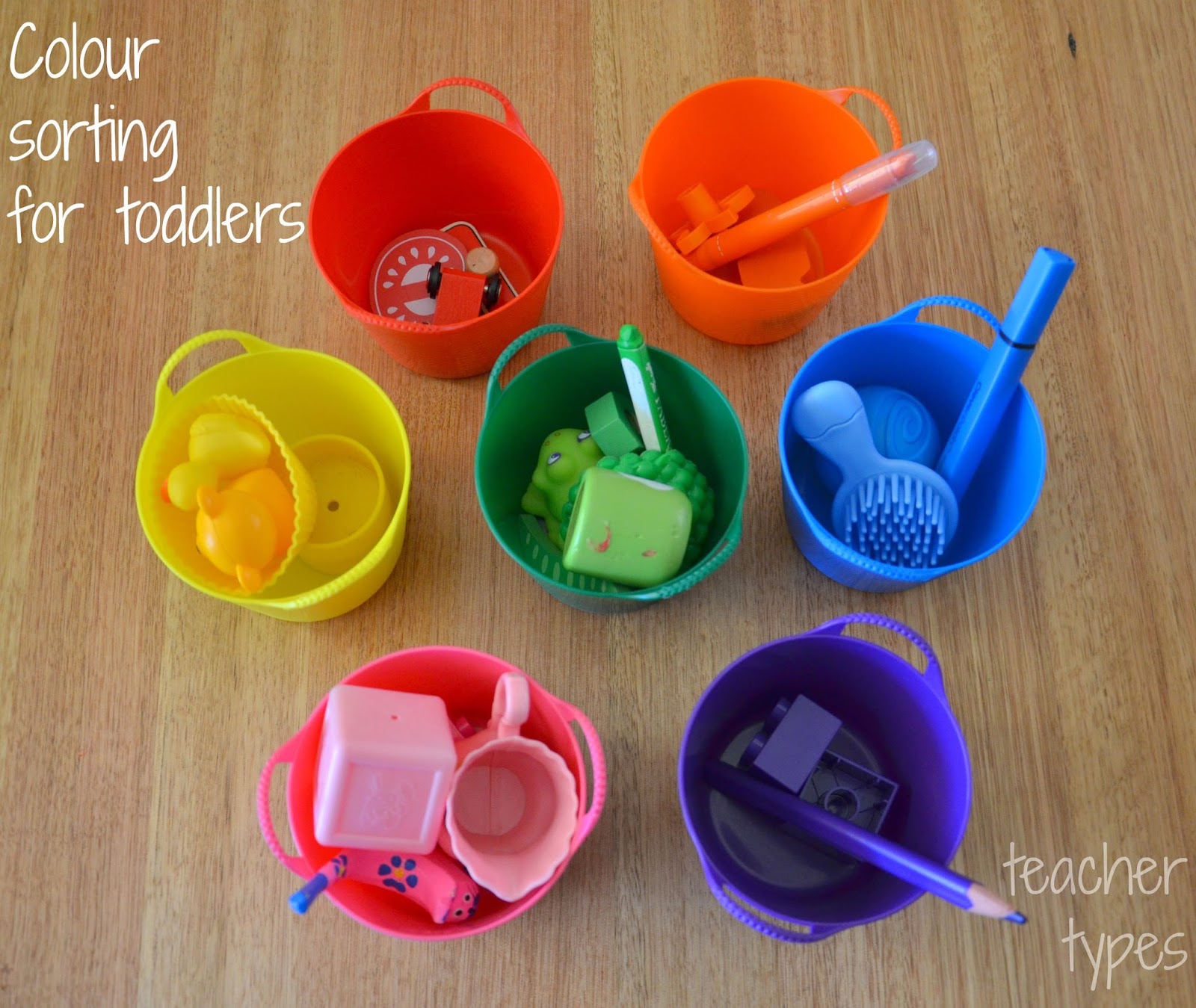 Making Rainbows | Colour Mixing with Play Doh - Teacher Types