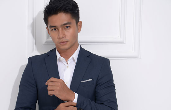 Biodata Deva Mahenra Lengkap Dengan Agama dan Foto Terbarunya