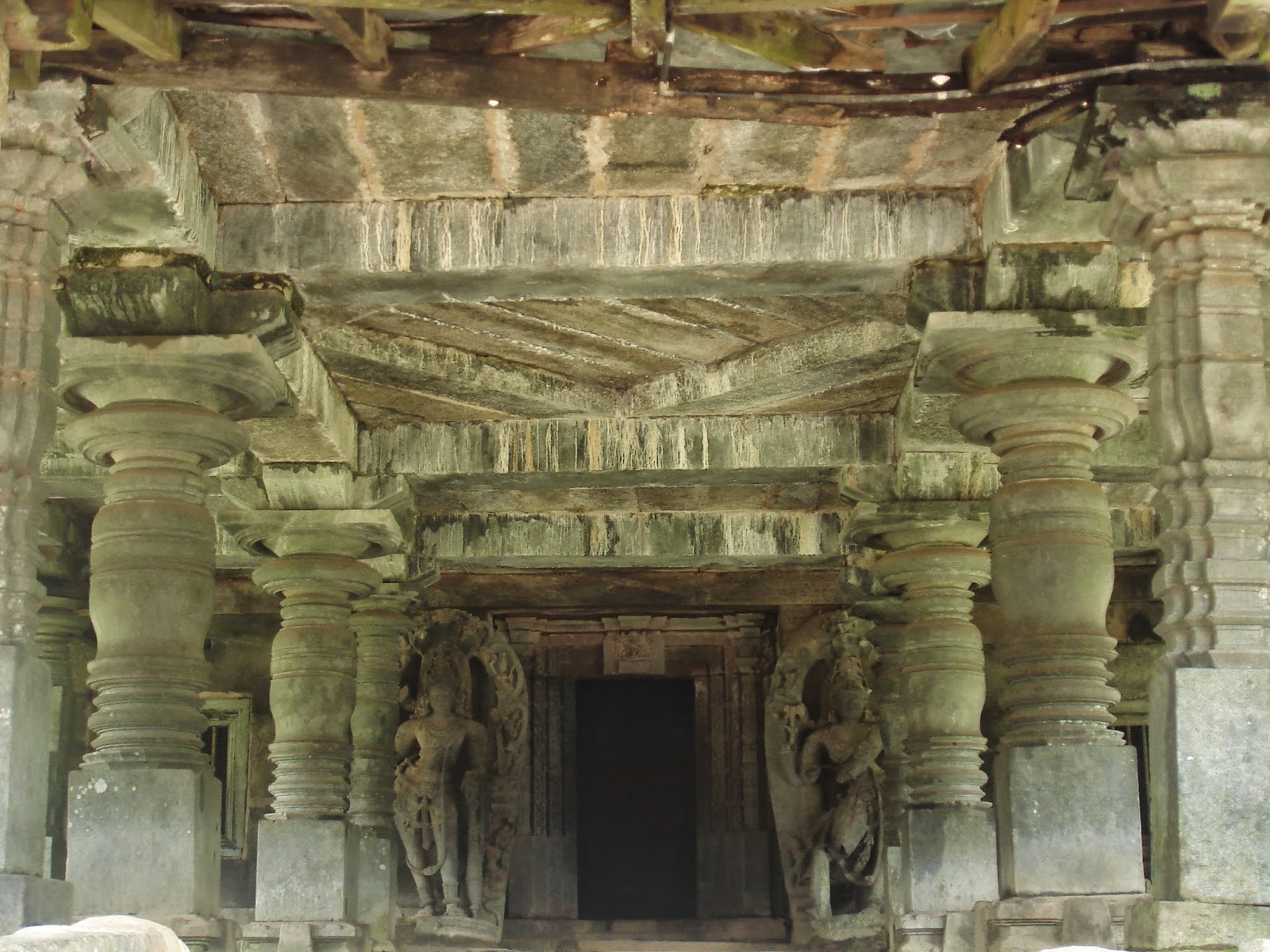 Rahul's Blog: Humcha - Jain Pilgrimage Place and Achakanya Waterfalls