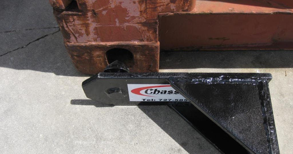 How to jack a shipping container by yourself! - Container Booster from ...