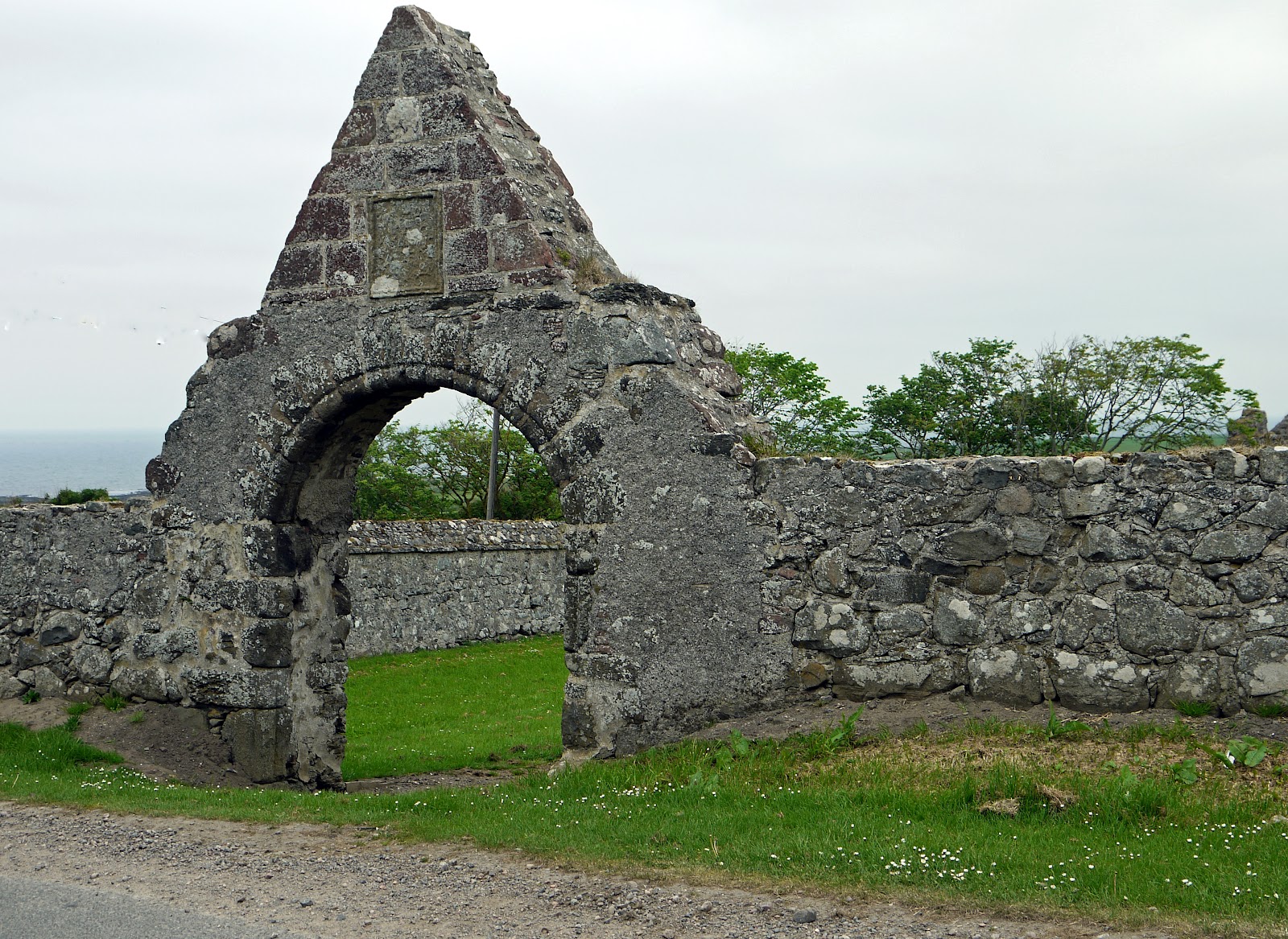 walking the rainbow trail: Pitsligo Castle:Through the garden gate
