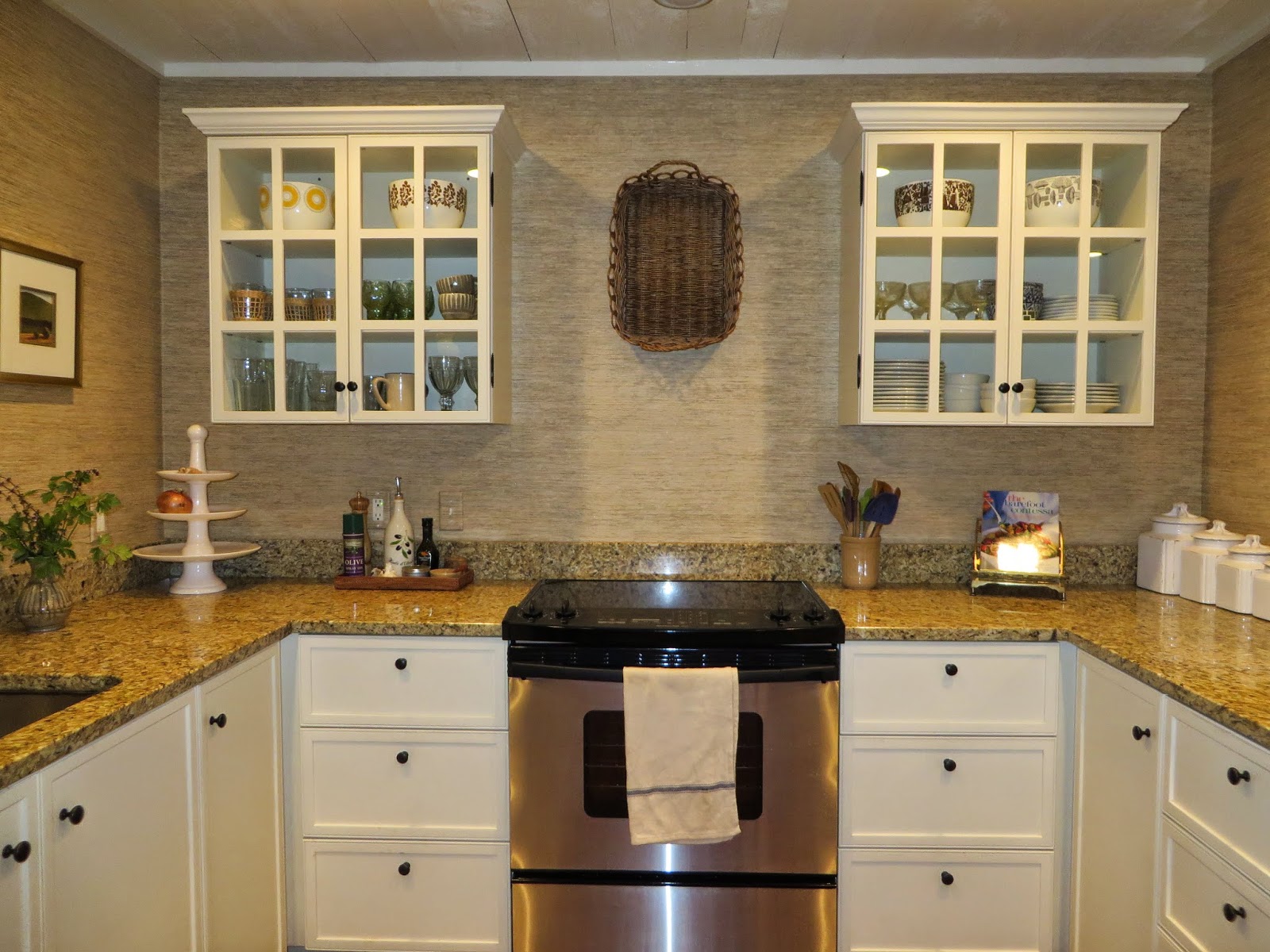 a curious gardener: cottage kitchen walls