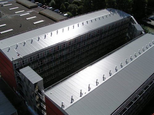 小島設計: 荷蘭的貨櫃屋宿舍 Keetwonen