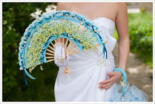 15 Fan Wedding Bouquet Ideas - Lots of love, Susan