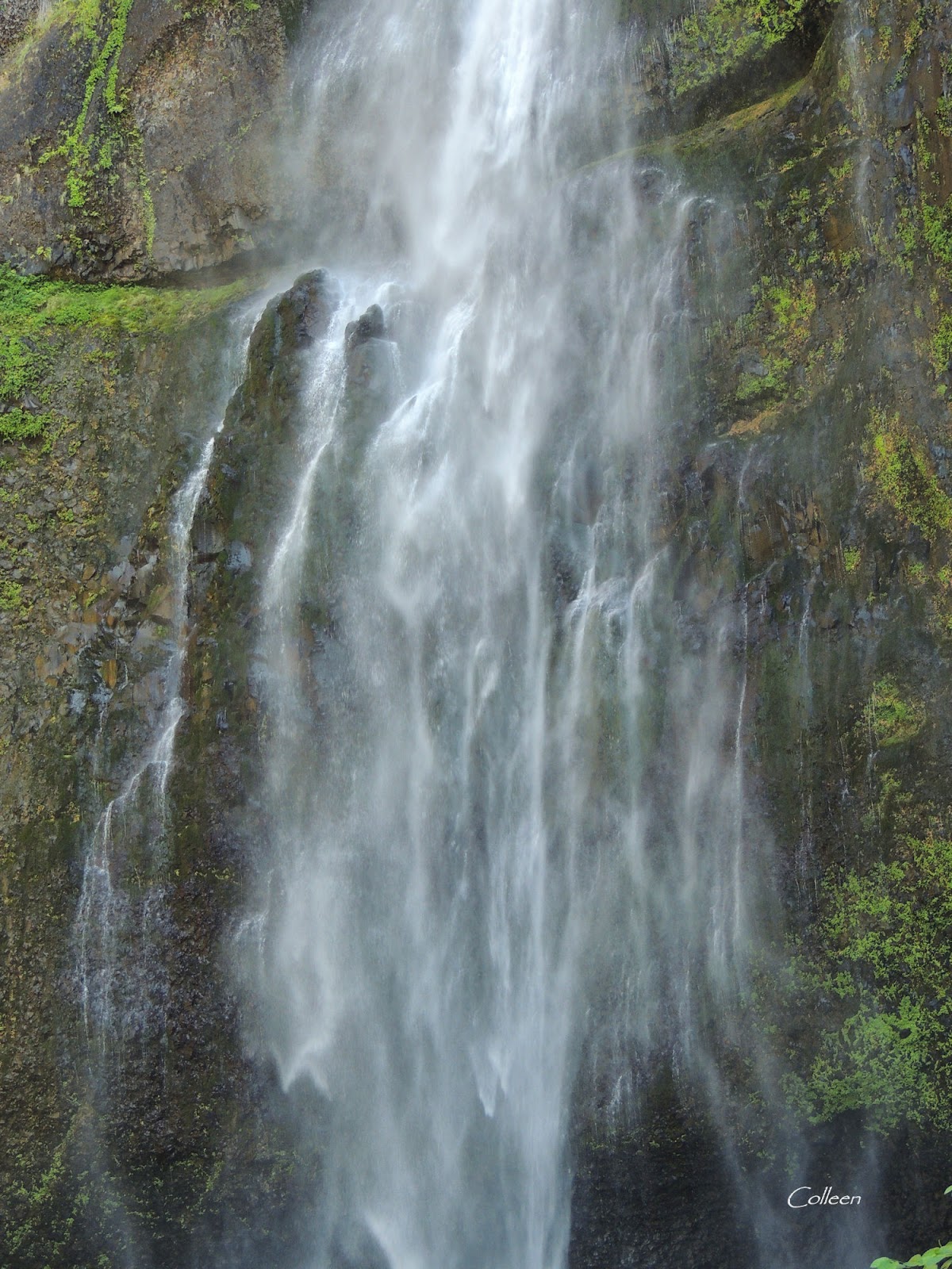 The Turn-Up Patch: Legend, Fact and Beauty of Multnomah Falls