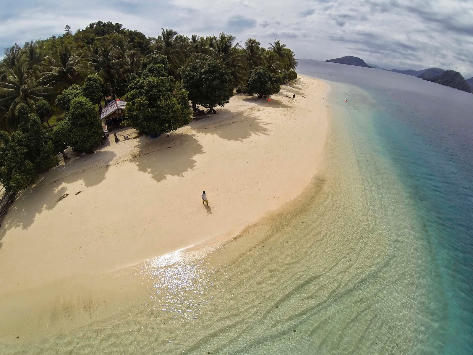 ARTIKEL: PESONA WISATA PULAU DI PADANG