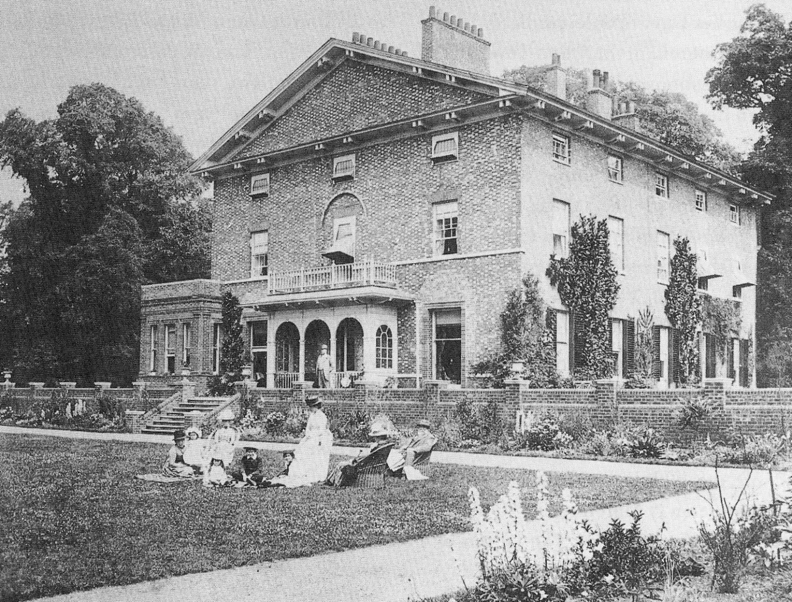 Landed families of Britain and Ireland: (369) Barclay of Youngsbury ...