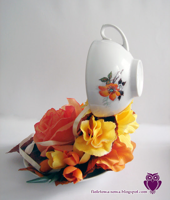 Latające filiżanki // Flying tea cups | Fioletowa sowa