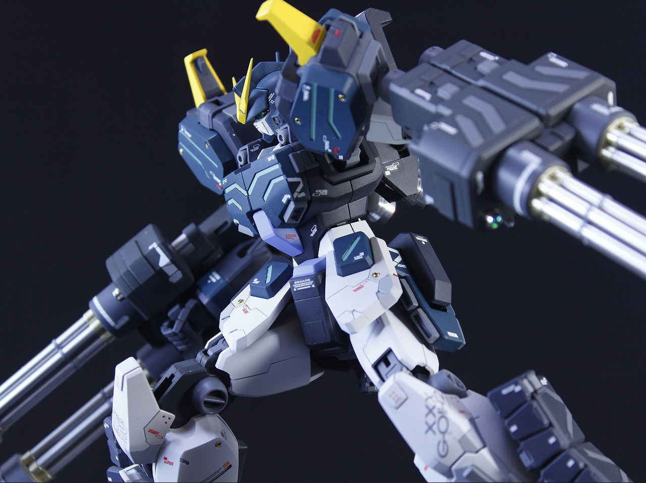 Custom Build: MG 1/100 Gundam Heavyarms Custom EW [Detailed]
