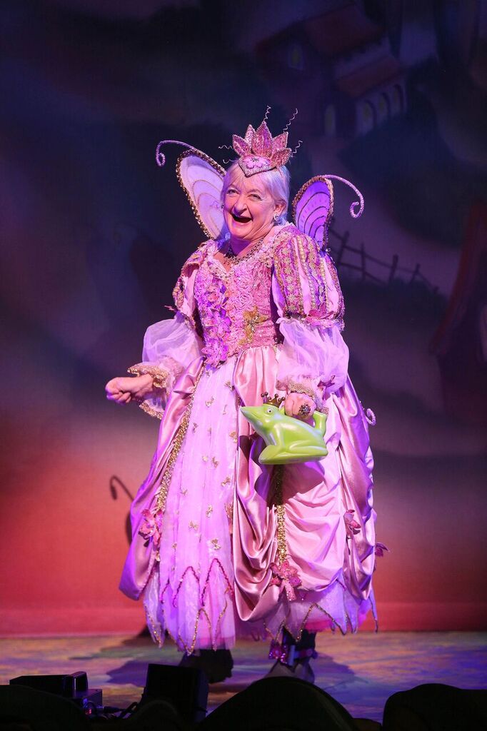 Coronation Street Blog: Review: Corrie's Charlie Stubbs in pantomime ...