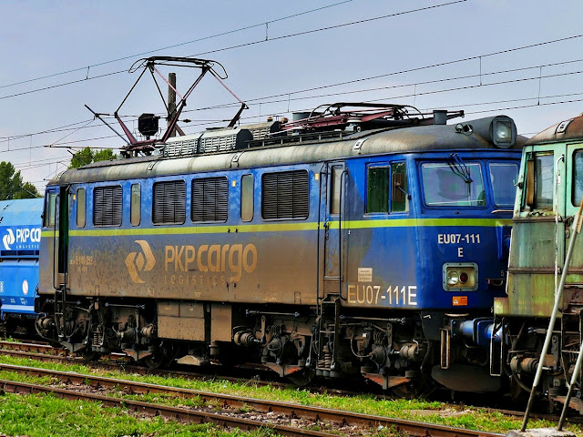 Pociąg lokomotyw: EU07E-111 + ET41-005 + ET42-04 | Kolejowe Kielce
