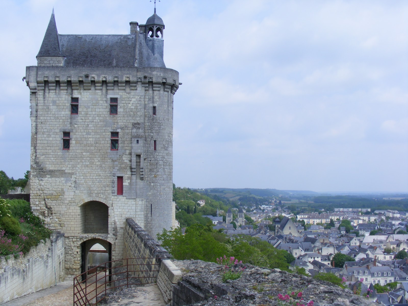 TRENTHAM TALES: In the footsteps of history - CHINON CASTLE