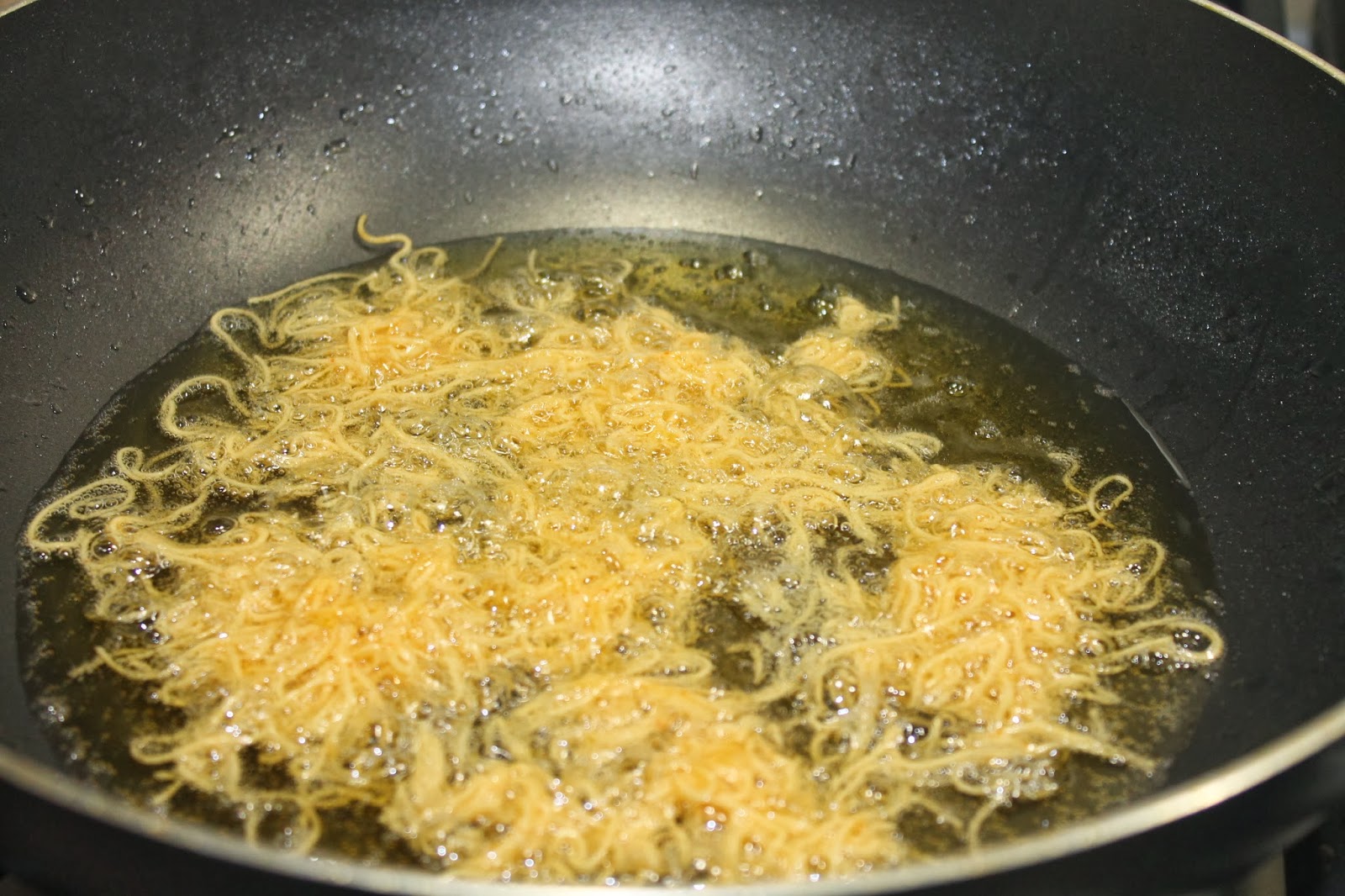 VineelaSiva: Kaara Poosa/Kaara Sev/Spicy Sev