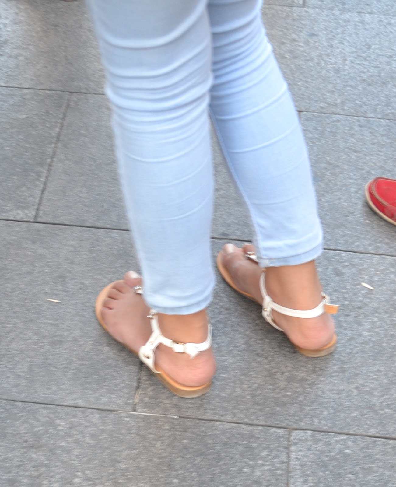candid turkish girls feet: 2019-06-30