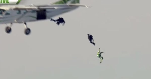 Almost unbelievable! Jump from the plane more than 7,600 meters down ...