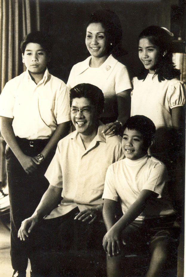 All About Mar Roxas: Meet Mar