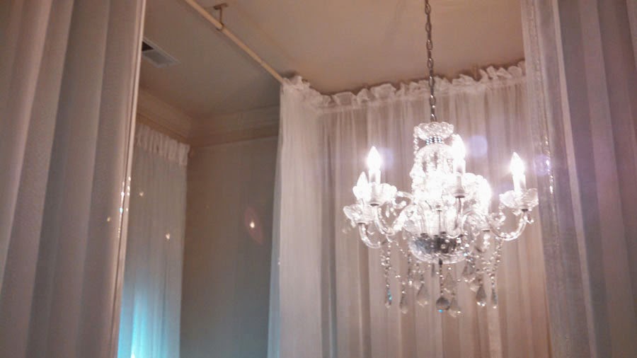 Dawn Sewing and Crafts: Sheer window and bed curtains