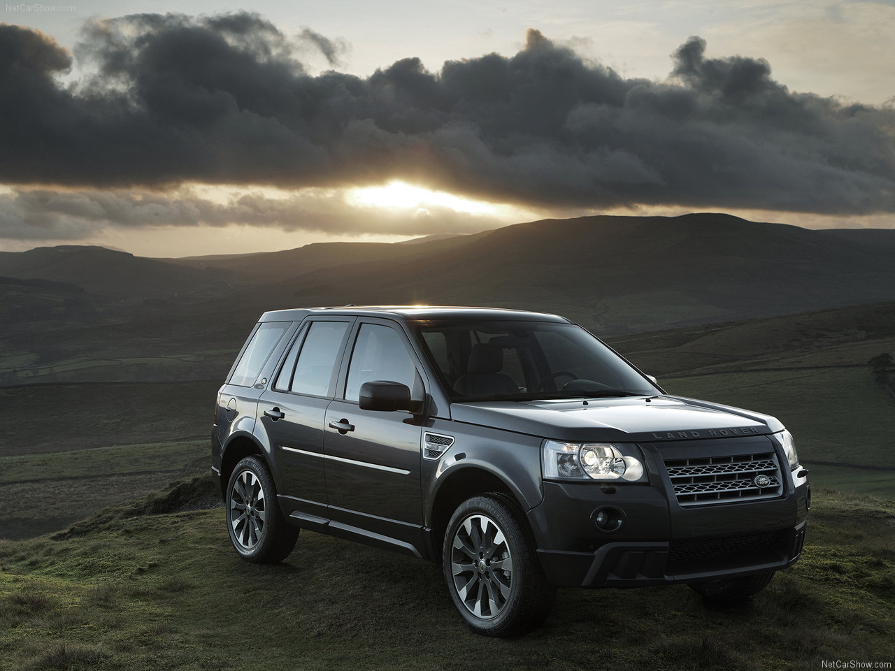 Il est un modèle standard disponibles en Noir et Lago Grey avec ...