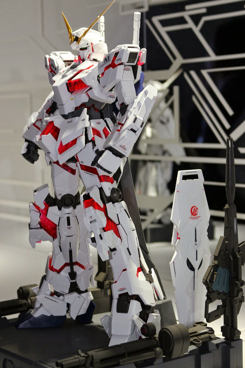 Perfect Grade Unicorn Gundam + Accessories and Add-ons Exhibited at ...