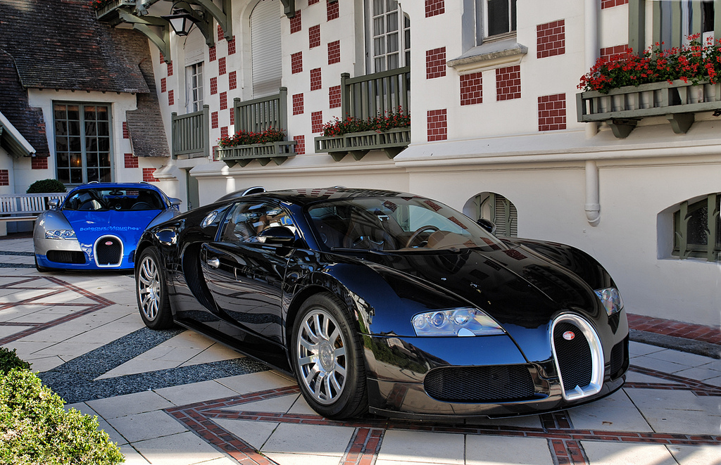 Bugatti Collection: Bugatti in the streets (2)
