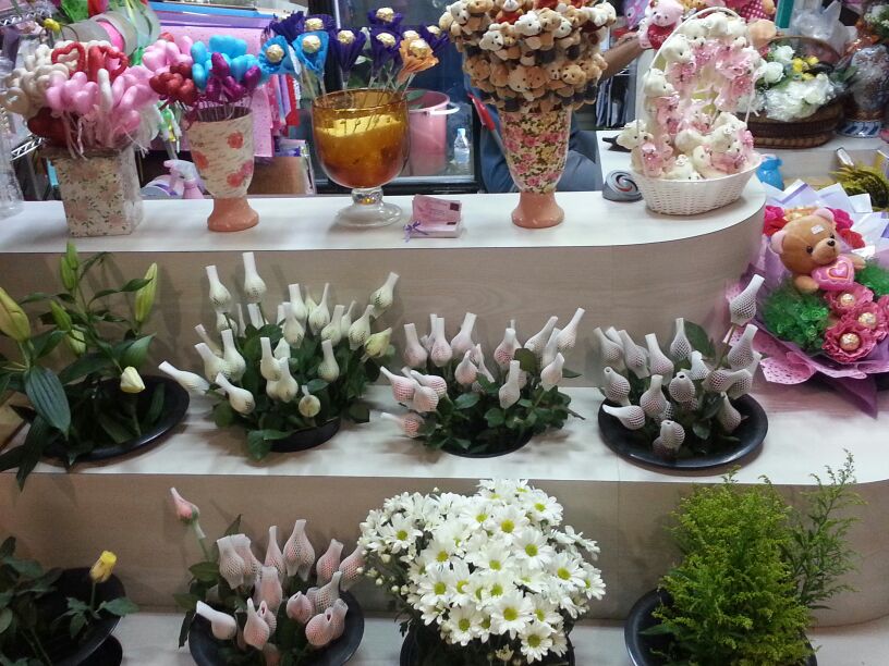 Gubahan Bunga Segar: Contact Us