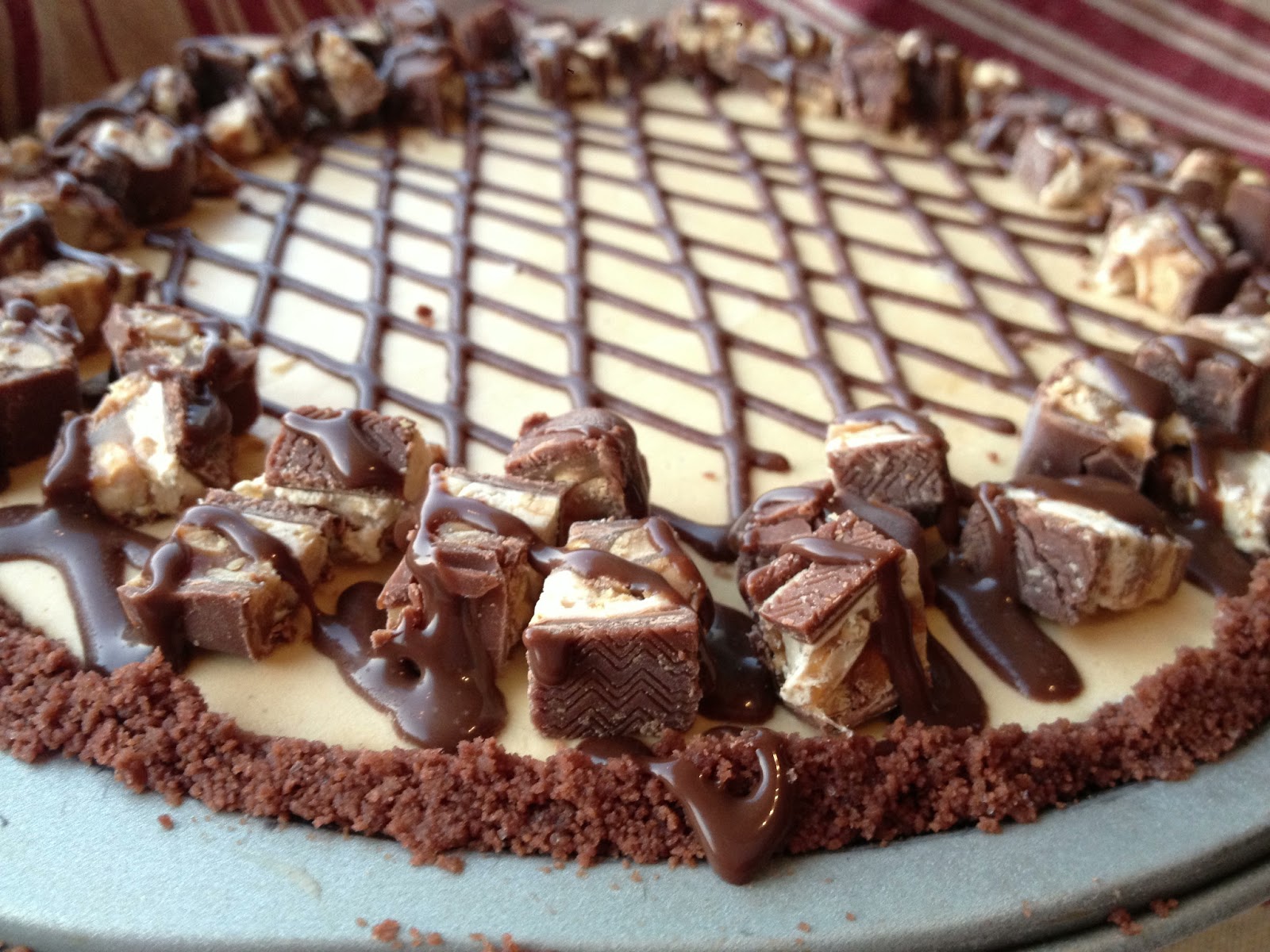 Sister Spoon: Snickers Ice Cream Pie