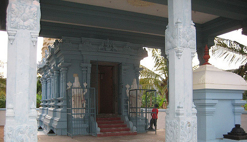 Tamilnadu Tourism: Chinna Kottai Varadharaja Perumal Temple, Padavedu