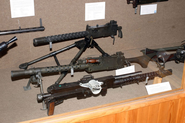 SI VIS PACEM, PARA BELLUM: Le mitragliatrici Breda-SAFAT da 7,7 mm e 12 ...