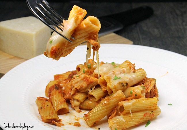 Deconstructed Slow Cooker Chicken Parmesan Pasta - NEWS RECIPES