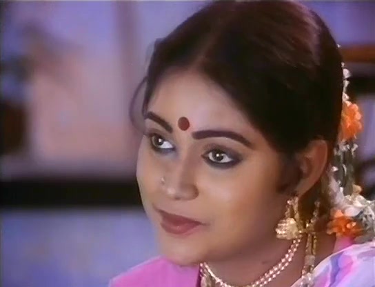 Divya Vani tortures Ravi teja