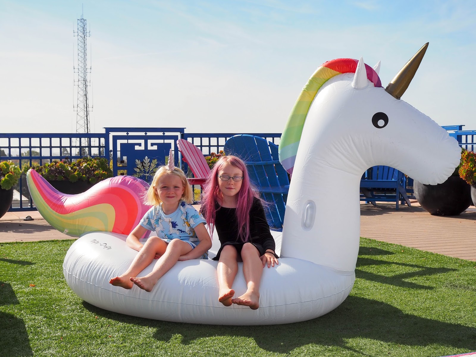 Little Hiccups: Lola's Rainbow Unicorn Party