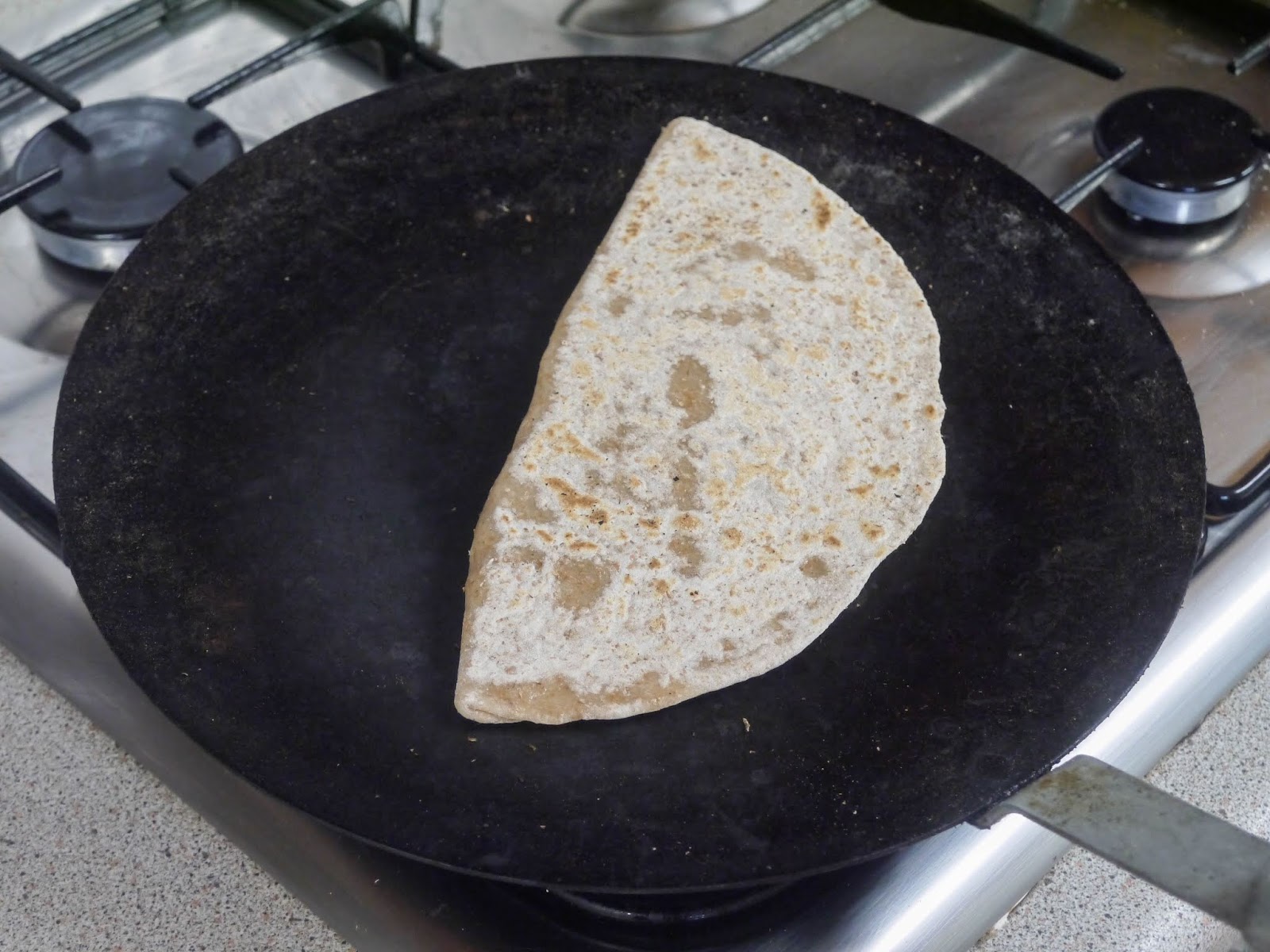 This Muslim Girl Bakes: Cauliflower Chilli Cheese Stuffed Roti.