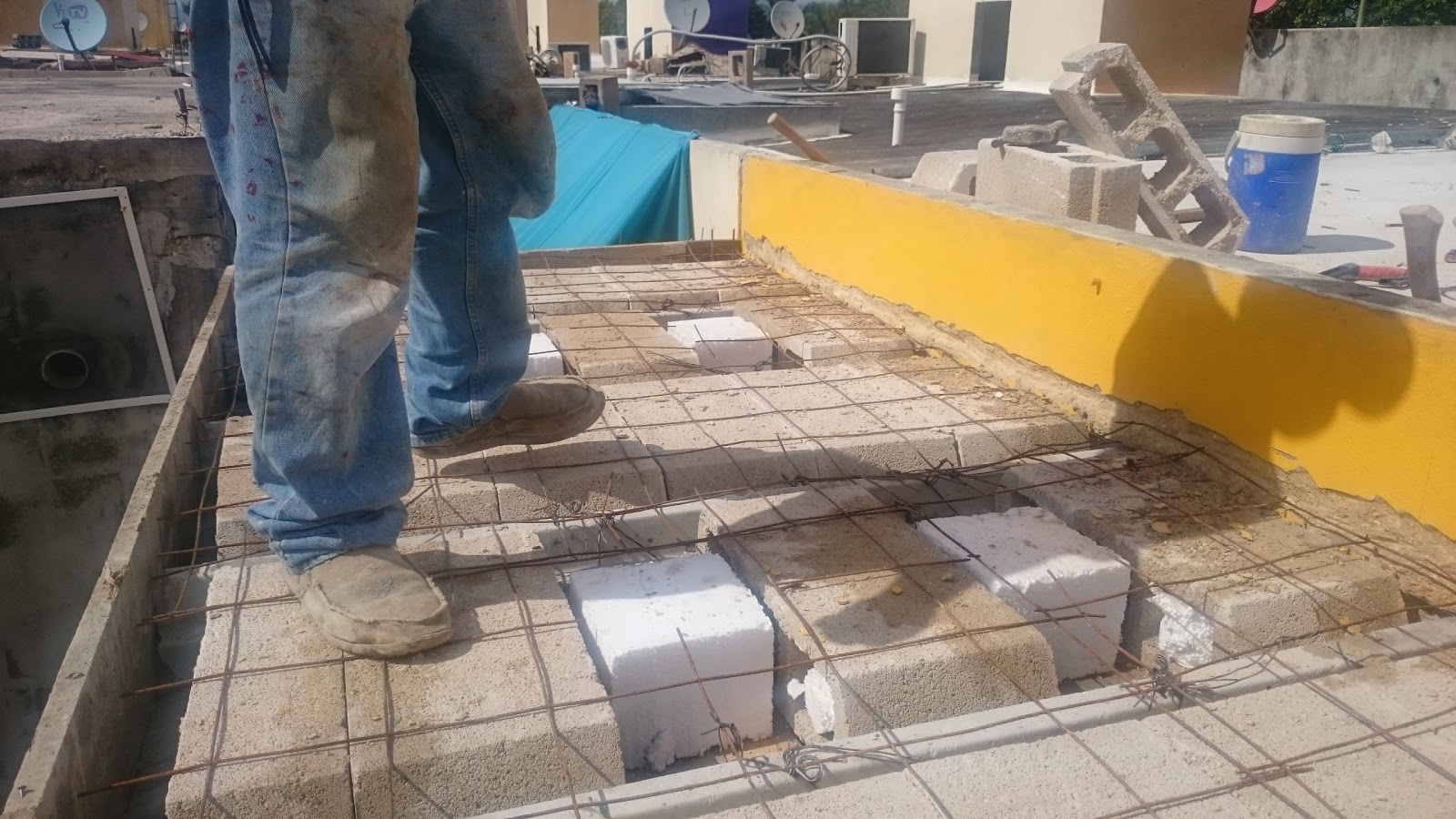 Mr Repara: Muros para barda en patio con losa de vigueta en salida de ...