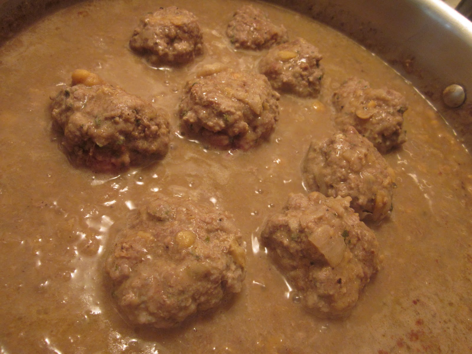 Tajine-el-Khoukh (Algerian Stuffed Peaches)