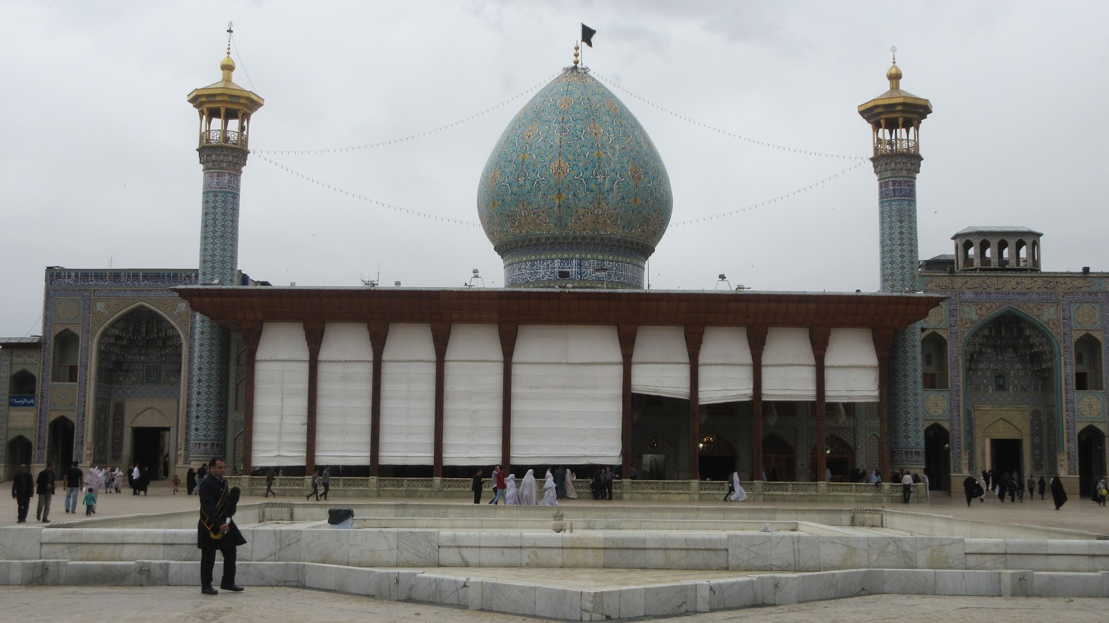 Travel Guide Budget and Itinerary for Shiraz, Iran - The Wandering Juan