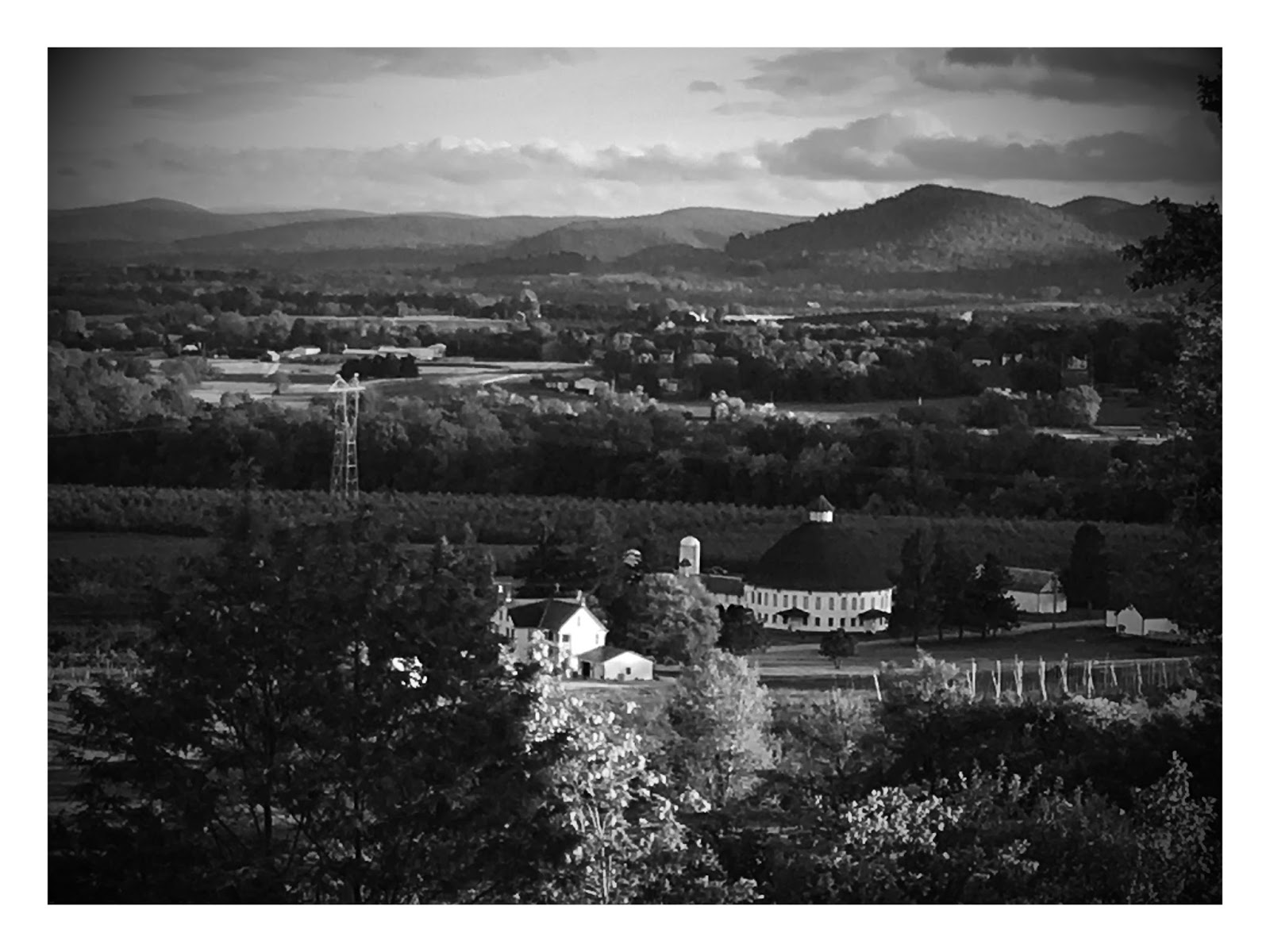 My World in Pennsylvania and Beyond: Round Barn of Adams County, PA
