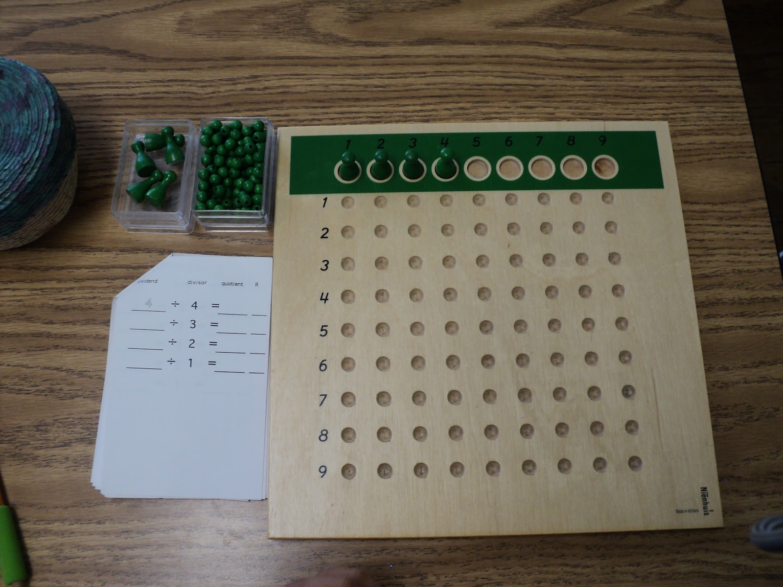montessori magic: Math ~ The Unit Division Board