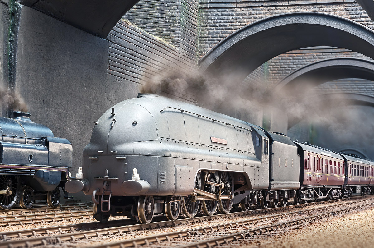 Chris Nevard Model Railways & Photography Blog: November 2012