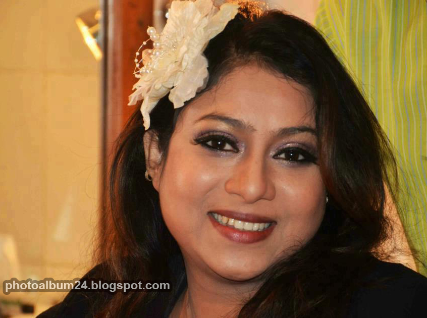Bangladeshi Movie Actress Shabnur - Vedi Ammayi