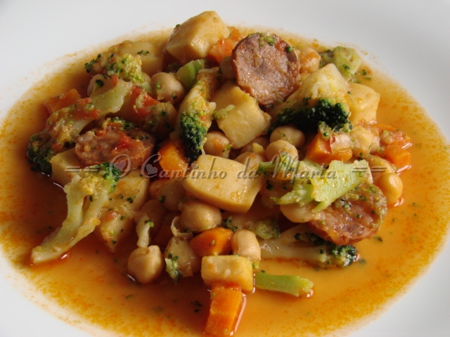 O Cantinho da Marta: Tiras de Pota Estufadas com Grão e Bróculos