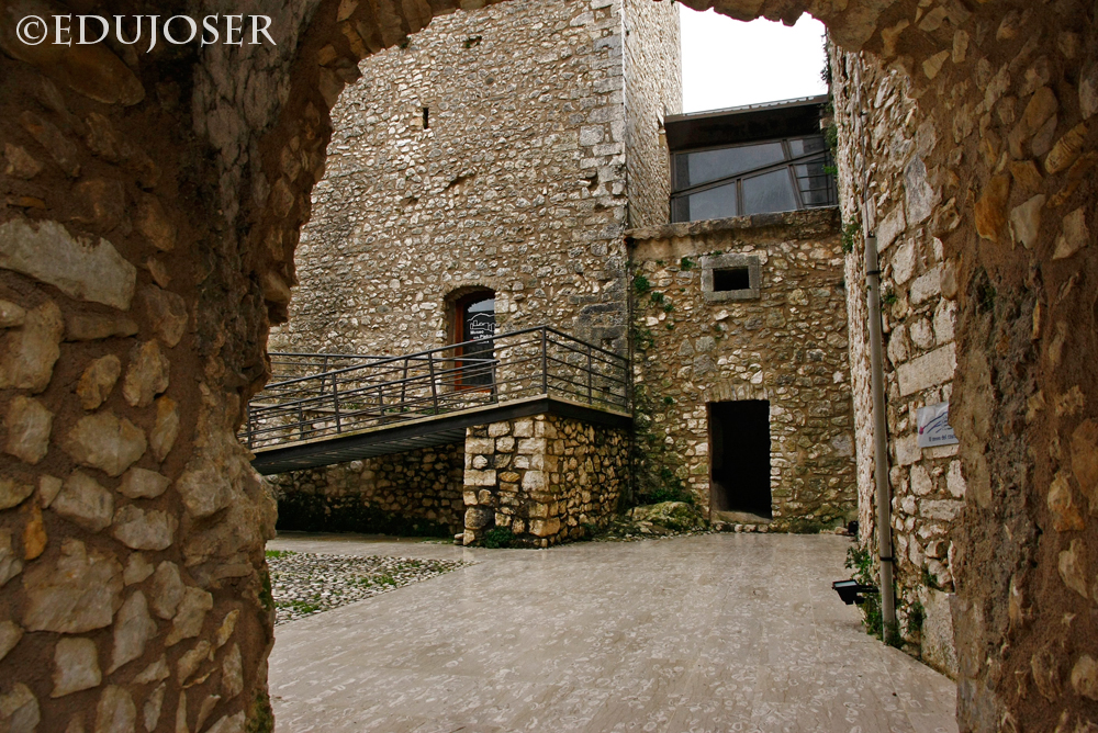 EDUJOSER: CASTILLO DE AUSONIA (Italia)