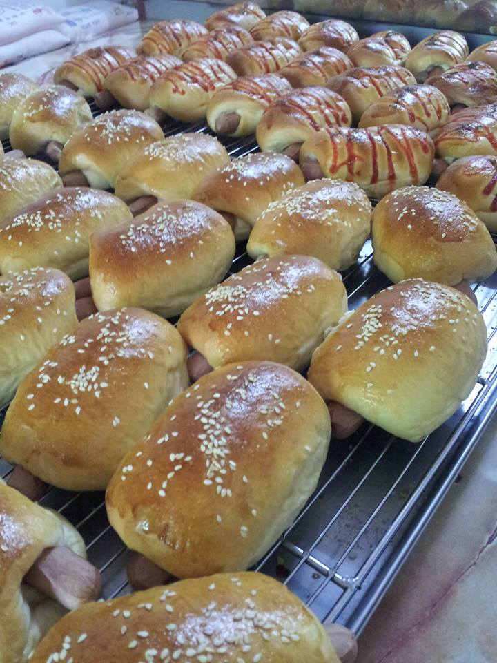 AFIZA BAKERY ( KEDAI KEK DAN ROTI ): JENIS JENIS ROTI