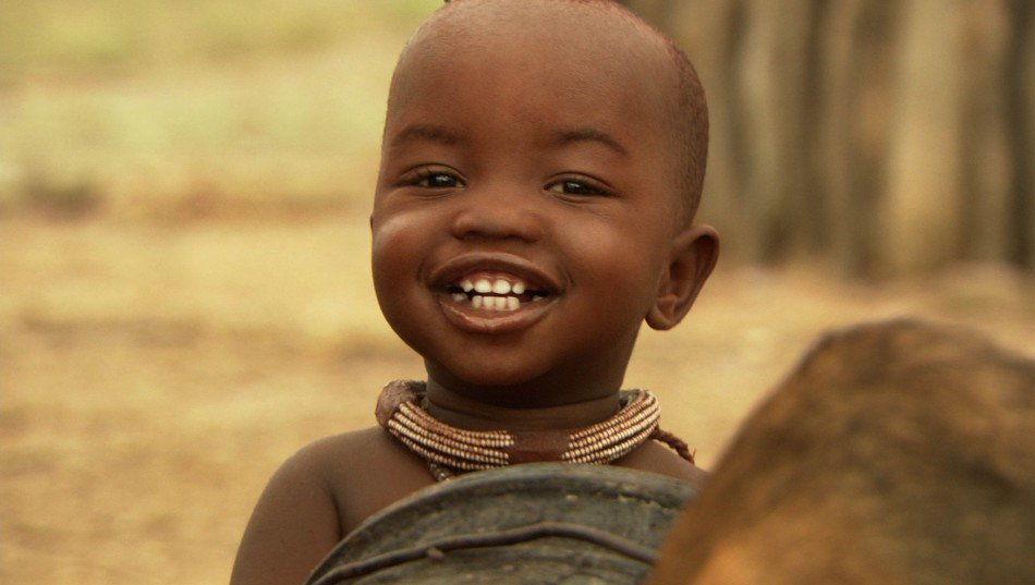 La Estantería de MJ: 'BEBÉS', LA TERNURA HECHA DOCUMENTAL