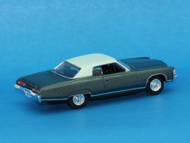 Incredible Mini Garage: Chevrolet Impala 1971 Motormax 1/64