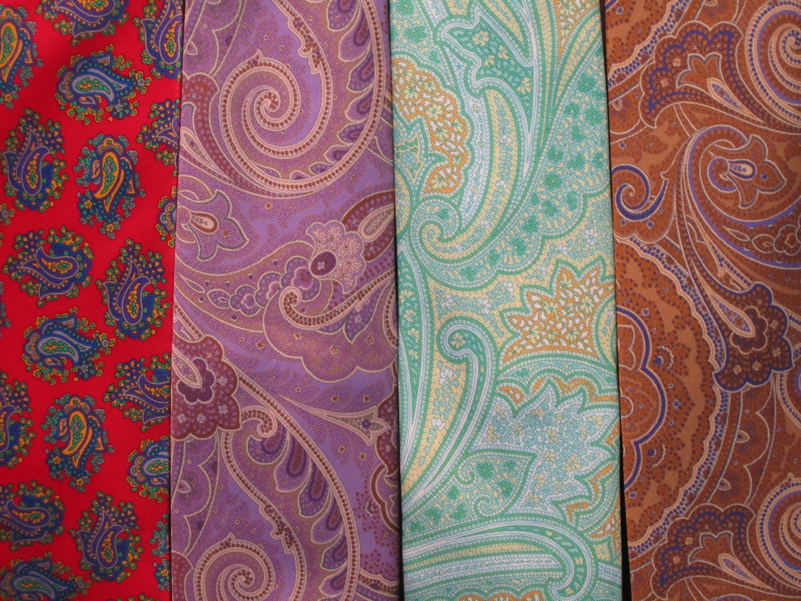 Paisley Diaries: HE PROMISED ME A PAISLEY WITH FEET