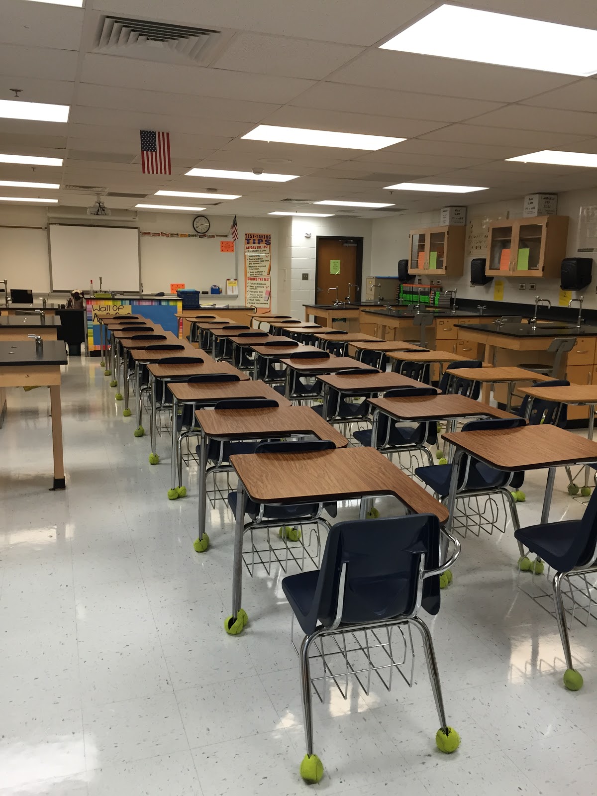 I Teach Science and...: ... My Classroom is Finally Ready!