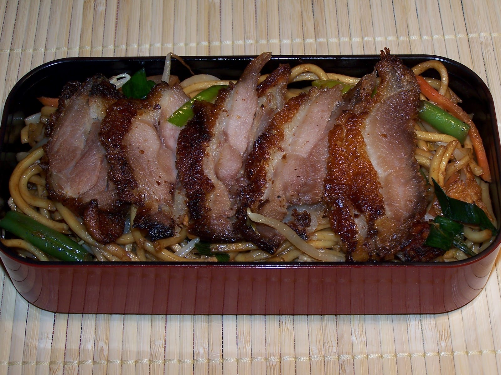 Lecker Bentos und mehr: Bento Nr. 139 Ente mit gebratenen Nudeln