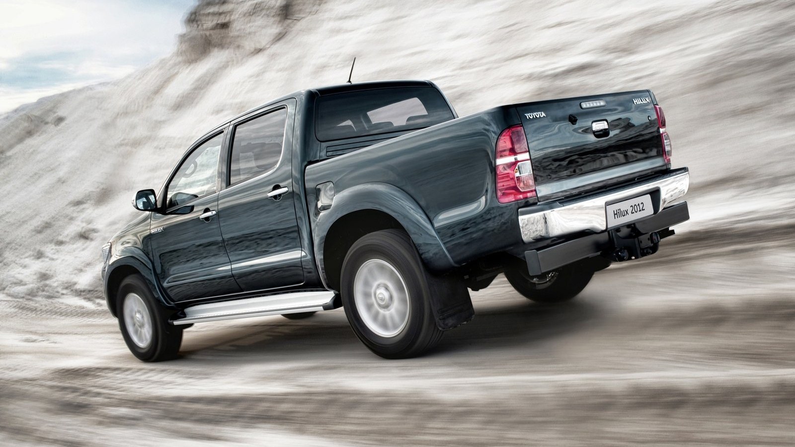 TOYOTA HILUX - Jeep Cars 007