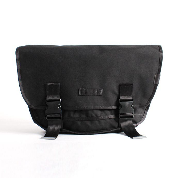 Eight Hundred Ships & Co.: DEFY BAGSの先行受注販売をスタート！