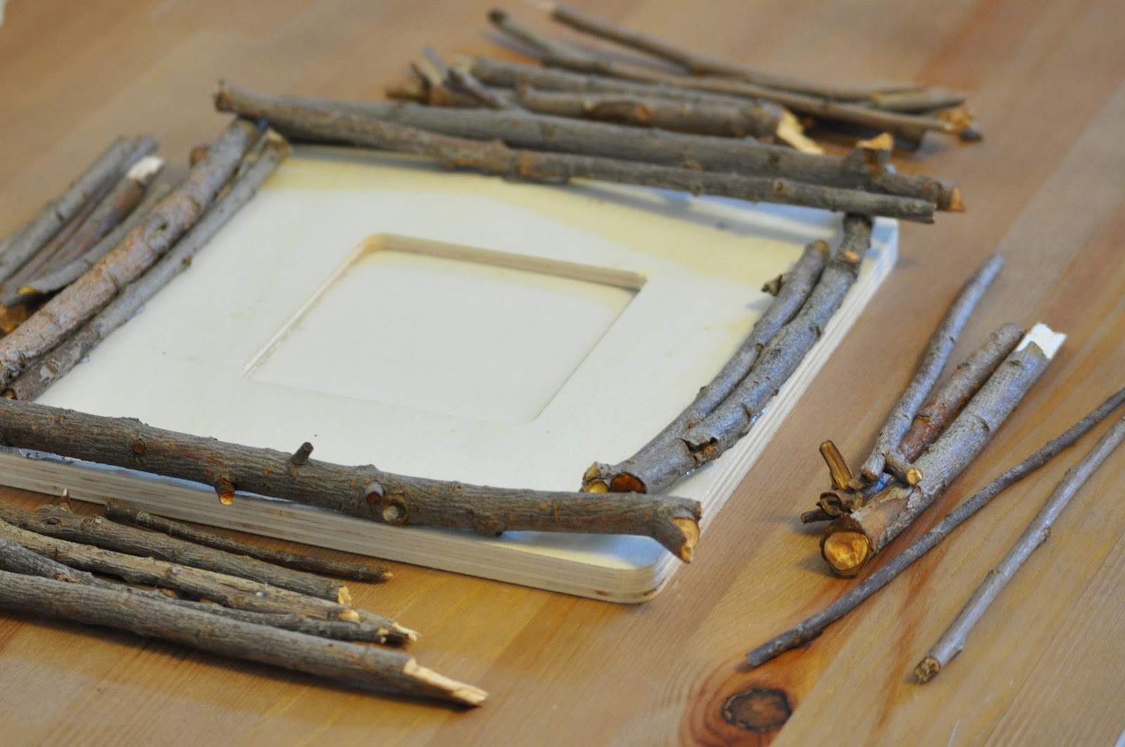 Pie N' the Sky: 12 Days of DIY // woodland frame